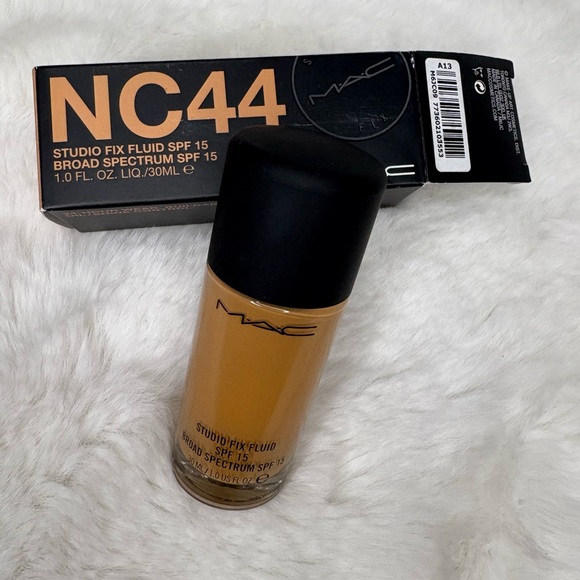 Makeup | Mac Studio Fix Fluid Foundation Nc44 | Poshmark